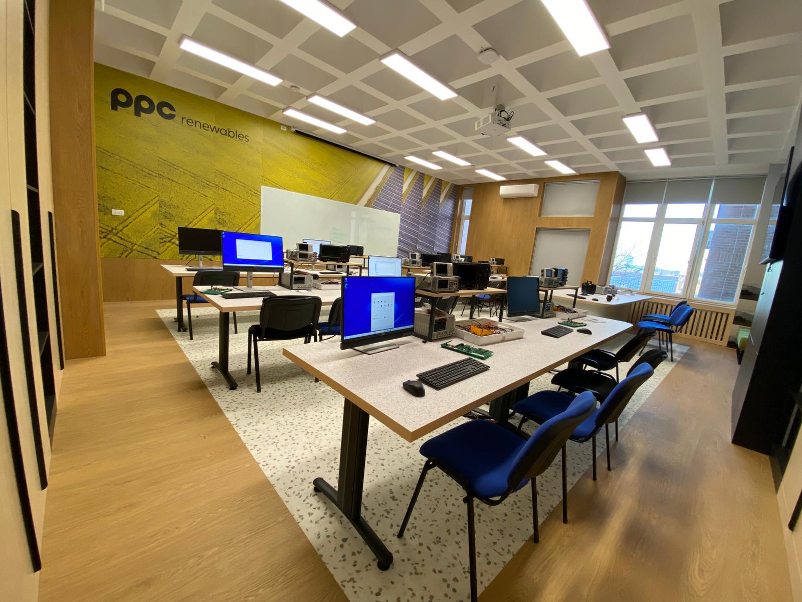 PPC Renewables România a dotat un laborator al Facultății de Automatică ...